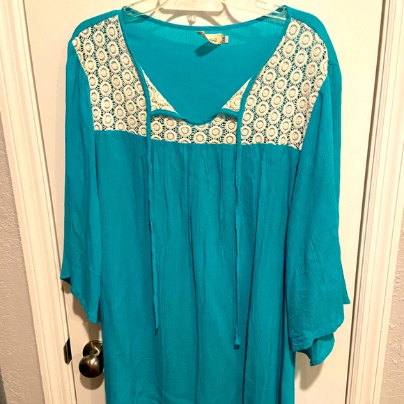 lady’s world | Tops | Aqua Color Top | Poshmark
